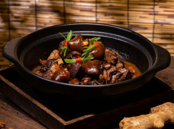 内蒙古炖羊肉的家常做法_炖羊肉怎么做好吃不膻-第2张图片-山城妙识 内蒙古炖羊肉的家常做法_炖羊肉怎么做好吃不膻-第2张图片-山城妙识