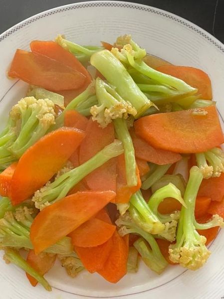 素炒菜花怎么炒好吃_素炒菜花用焯水吗-第2张图片-山城妙识 素炒菜花怎么炒好吃_素炒菜花用焯水吗-第2张图片-山城妙识