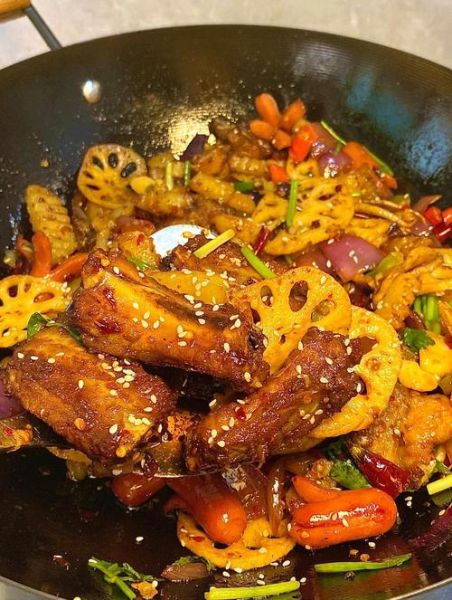 麻辣干锅排骨怎么做_麻辣干锅排骨用什么排骨最好-第1张图片-山城妙识 麻辣干锅排骨怎么做_麻辣干锅排骨用什么排骨最好-第1张图片-山城妙识