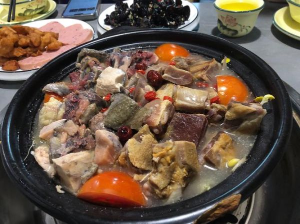 腊排骨火锅怎么做好吃_腊排骨火锅的正宗做法-第2张图片-山城妙识 腊排骨火锅怎么做好吃_腊排骨火锅的正宗做法-第2张图片-山城妙识