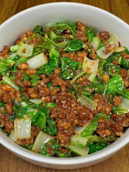 肉炒小白菜怎么炒好吃_肉炒小白菜用猪肉还是牛肉-第1张图片-山城妙识 肉炒小白菜怎么炒好吃_肉炒小白菜用猪肉还是牛肉-第1张图片-山城妙识