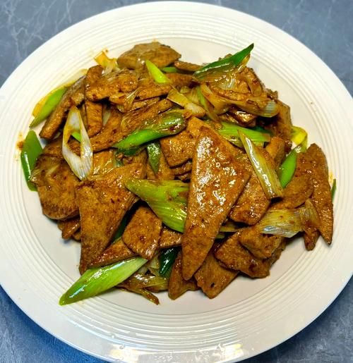 葱爆猪肝怎么做才嫩_猪肝去腥技巧-第2张图片-山城妙识 葱爆猪肝怎么做才嫩_猪肝去腥技巧-第2张图片-山城妙识