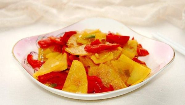 柿子椒炒土豆片怎么炒才脆_柿子椒炒土豆片用焯水吗-第2张图片-山城妙识 柿子椒炒土豆片怎么炒才脆_柿子椒炒土豆片用焯水吗-第2张图片-山城妙识