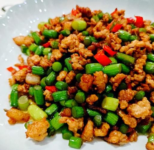 家常蒜苗炒肉怎么做_为什么肉老-第1张图片-山城妙识 家常蒜苗炒肉怎么做_为什么肉老-第1张图片-山城妙识