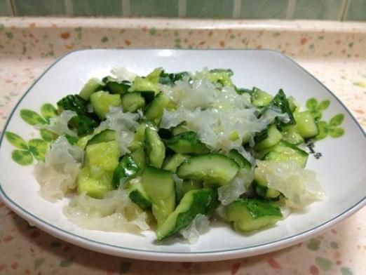 银耳拌黄瓜怎么做_银耳拌黄瓜用焯水吗-第3张图片-山城妙识 银耳拌黄瓜怎么做_银耳拌黄瓜用焯水吗-第3张图片-山城妙识