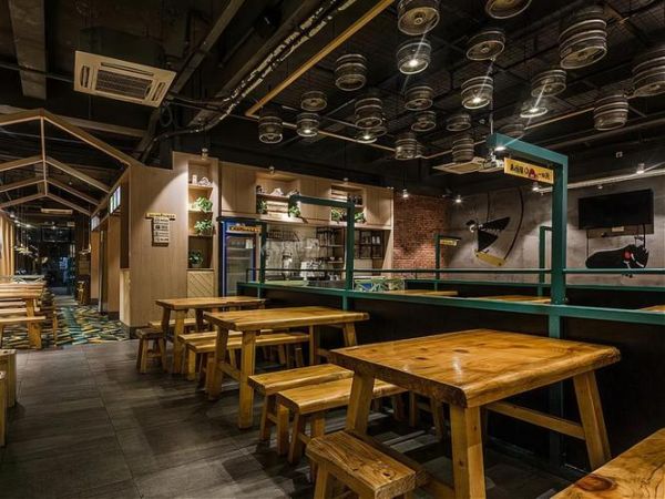 烧烤店装修风格效果图_怎么选-第2张图片-山城妙识 烧烤店装修风格效果图_怎么选-第2张图片-山城妙识