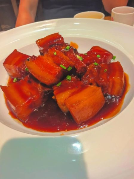 上海本帮红烧肉最正宗做法_为什么用冰糖而不是白糖-第3张图片-山城妙识