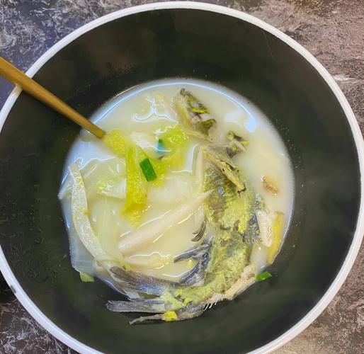 鱼汤怎么熬才白_鱼汤的做法大全家常-第3张图片-山城妙识