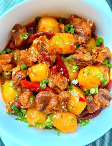 牛肉炖土豆怎么做_牛肉炖土豆炖多久-第1张图片-山城妙识 牛肉炖土豆怎么做_牛肉炖土豆炖多久-第1张图片-山城妙识