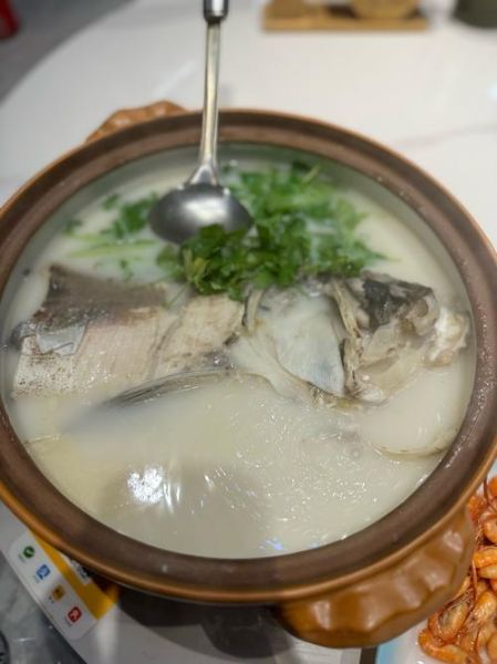 鱼头汤怎么做才白_鱼头汤正宗做法-第3张图片-山城妙识
