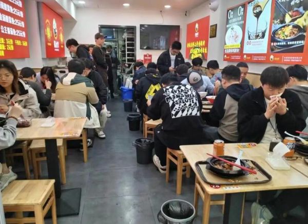 黄焖鸡店一个月挣多少钱_黄焖鸡店利润怎么算-第3张图片-山城妙识