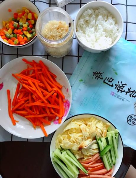 家常寿司怎么做_家常寿司用什么米-第3张图片-山城妙识 家常寿司怎么做_家常寿司用什么米-第3张图片-山城妙识