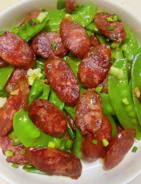 腊肠炒荷兰豆怎么炒才脆_腊肠炒荷兰豆焯水几分钟-第1张图片-山城妙识 腊肠炒荷兰豆怎么炒才脆_腊肠炒荷兰豆焯水几分钟-第1张图片-山城妙识