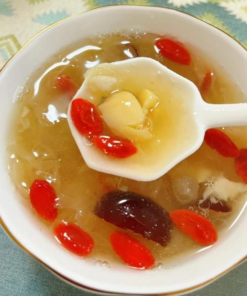 银耳要泡多久_干银耳泡多久才能煮-第3张图片-山城妙识