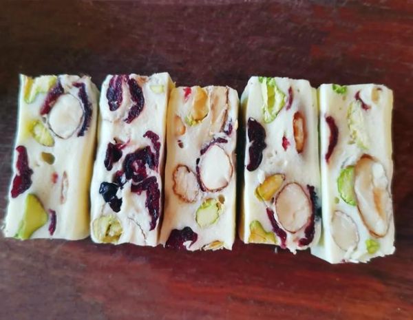 牛轧糖用什么材料_牛轧糖怎么做才软-第1张图片-山城妙识 牛轧糖用什么材料_牛轧糖怎么做才软-第1张图片-山城妙识