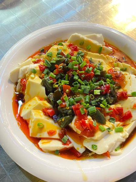 皮蛋豆腐热量高么_减肥能吃吗-第1张图片-山城妙识 皮蛋豆腐热量高么_减肥能吃吗-第1张图片-山城妙识