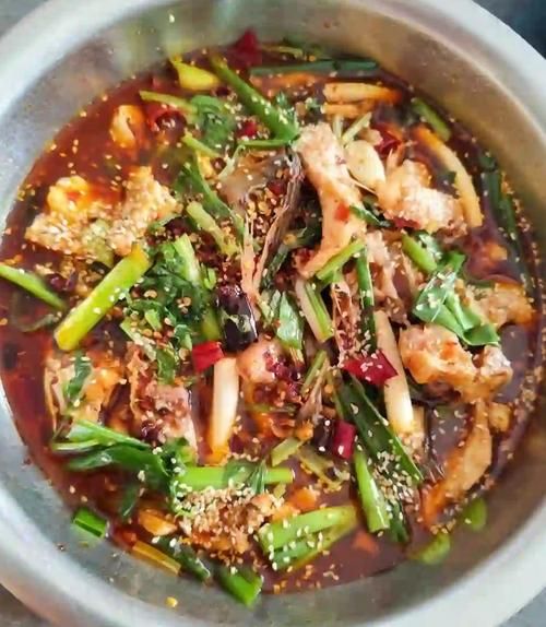 麻辣草鱼怎么做_草鱼麻辣做法家常步骤-第1张图片-山城妙识