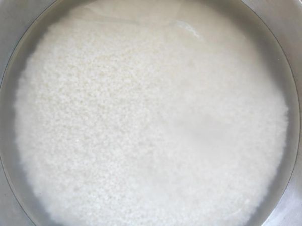 包粽子糯米泡多久_糯米泡多久才能包粽子-第2张图片-山城妙识