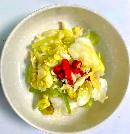 腌制洋白菜的家常做法_洋白菜怎么腌才脆爽-第1张图片-山城妙识