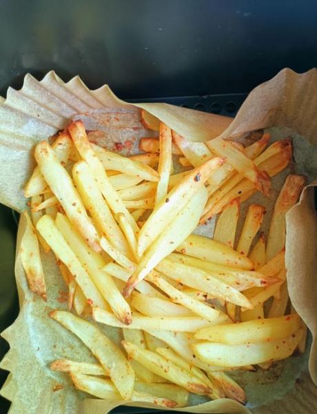 空气炸锅炸薯条怎么做_空气炸锅炸薯条需要解冻吗-第2张图片-山城妙识