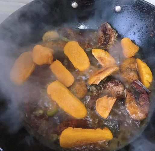 鲅鱼烩饼子怎么做_鲅鱼烩饼子正宗做法-第1张图片-山城妙识 鲅鱼烩饼子怎么做_鲅鱼烩饼子正宗做法-第1张图片-山城妙识