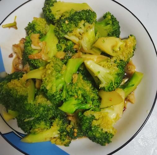 饭店炒西兰花怎么做_西兰花焯水几分钟-第1张图片-山城妙识 饭店炒西兰花怎么做_西兰花焯水几分钟-第1张图片-山城妙识