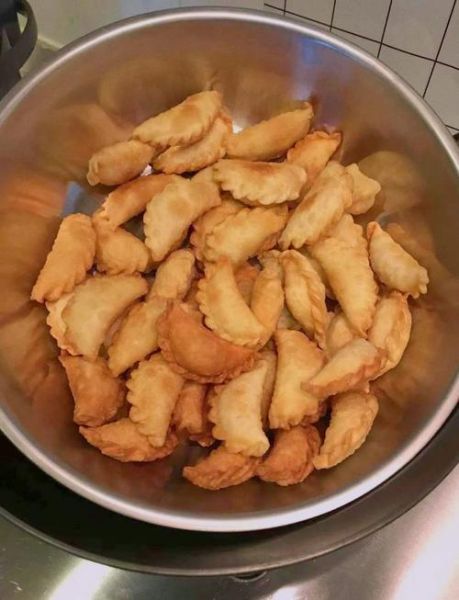 炒饺子怎么炒不粘锅_炒饺子需要解冻吗-第2张图片-山城妙识