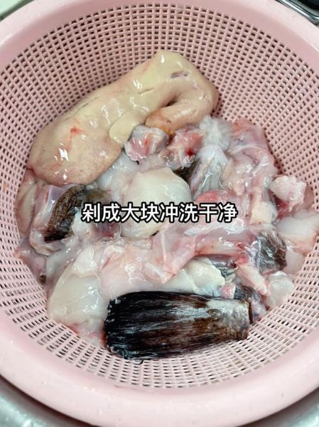 安康鱼炖豆腐怎么做好吃窍门_安康鱼炖豆腐去腥技巧-第3张图片-山城妙识