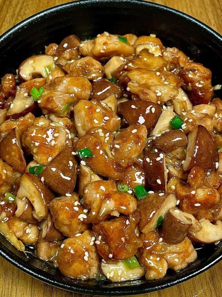 鸡腿菇炒肉怎么做_鸡腿菇炒肉的家常做法-第3张图片-山城妙识