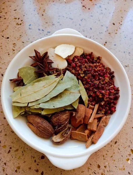 怎样做酱肉最好吃_酱肉怎么腌制才入味-第1张图片-山城妙识