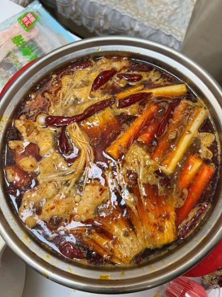 自制小火锅怎么做_自制小火锅需要哪些食材-第3张图片-山城妙识 自制小火锅怎么做_自制小火锅需要哪些食材-第3张图片-山城妙识