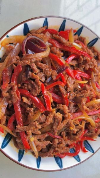 洋葱爆炒牛肉怎么做_洋葱炒牛肉怎么炒才嫩-第3张图片-山城妙识 洋葱爆炒牛肉怎么做_洋葱炒牛肉怎么炒才嫩-第3张图片-山城妙识