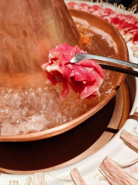 涮羊肉怎么选肉_涮羊肉高清图片里藏的细节-第1张图片-山城妙识 涮羊肉怎么选肉_涮羊肉高清图片里藏的细节-第1张图片-山城妙识