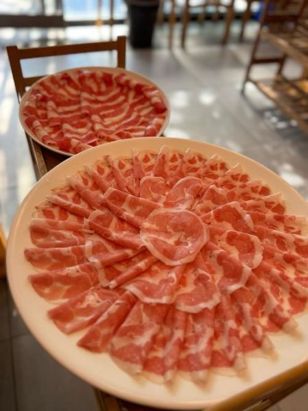 涮羊肉怎么选肉_涮羊肉高清图片里藏的细节-第3张图片-山城妙识 涮羊肉怎么选肉_涮羊肉高清图片里藏的细节-第3张图片-山城妙识