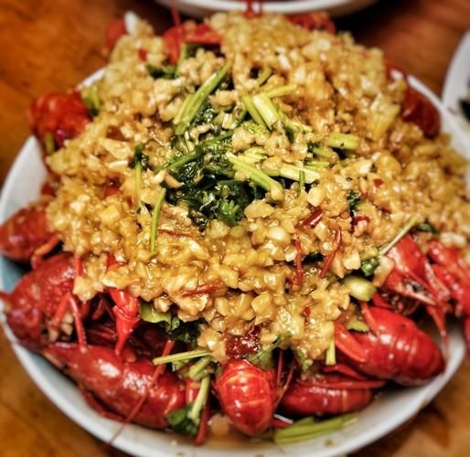 蒜蓉大龙虾怎么做_蒜蓉大龙虾做法视频-第1张图片-山城妙识 蒜蓉大龙虾怎么做_蒜蓉大龙虾做法视频-第1张图片-山城妙识