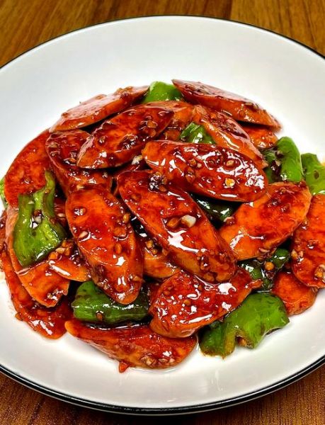 青椒炒火腿怎么炒好吃_青椒炒火腿家常做法-第3张图片-山城妙识