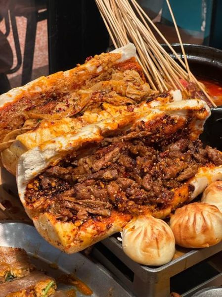 西安宵夜吃什么_西安夜市哪里最火-第3张图片-山城妙识