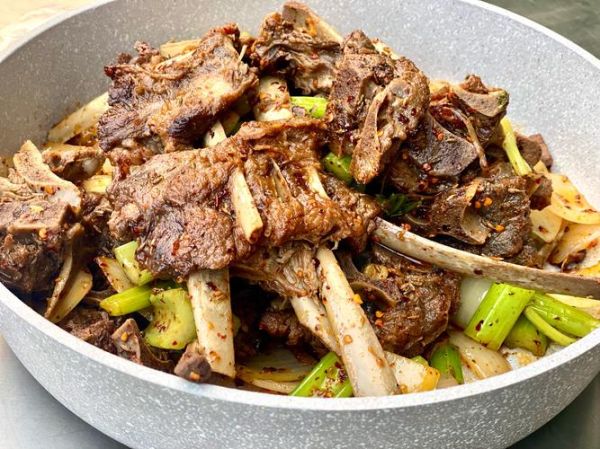 羊蝎子汤属于什么菜系_怎么做最正宗-第3张图片-山城妙识