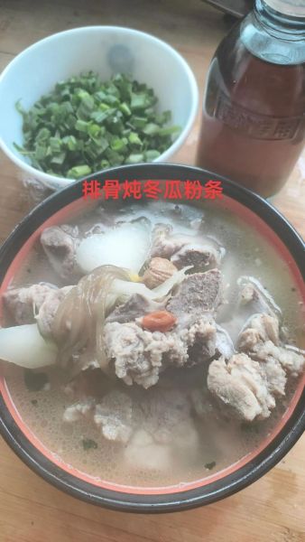 冬瓜炖排骨粉条怎么做_冬瓜炖排骨粉条热量高吗-第1张图片-山城妙识 冬瓜炖排骨粉条怎么做_冬瓜炖排骨粉条热量高吗-第1张图片-山城妙识