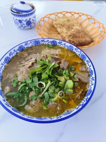 正宗牛肉粉丝汤怎么做_牛肉粉丝汤正宗做法-第1张图片-山城妙识 正宗牛肉粉丝汤怎么做_牛肉粉丝汤正宗做法-第1张图片-山城妙识