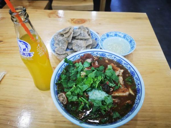 老北京小吃店推荐_正宗卤煮火烧哪里吃-第3张图片-山城妙识