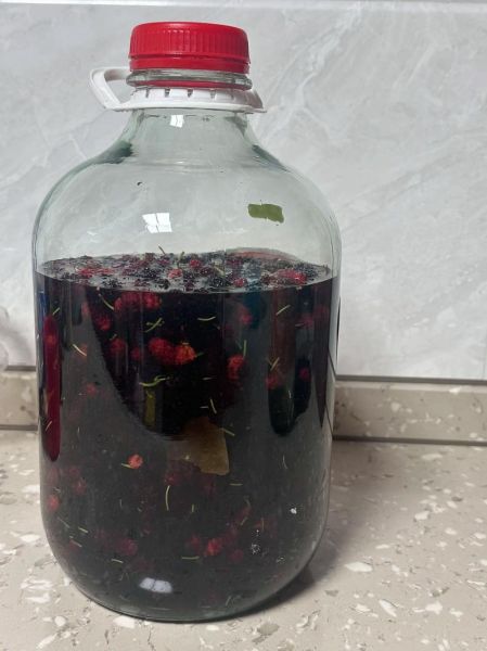 桑葚酒可以存放多久_桑葚酒保质期多久-第1张图片-山城妙识 桑葚酒可以存放多久_桑葚酒保质期多久-第1张图片-山城妙识