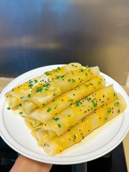 鸡蛋饼怎么做又简单好吃_鸡蛋饼的秘诀-第1张图片-山城妙识 鸡蛋饼怎么做又简单好吃_鸡蛋饼的秘诀-第1张图片-山城妙识