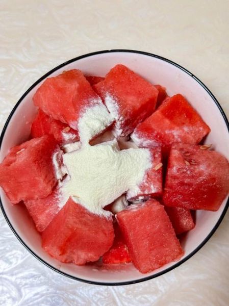 西瓜冰棒怎么做简单又好吃_西瓜冰棒不结冰怎么办-第1张图片-山城妙识 西瓜冰棒怎么做简单又好吃_西瓜冰棒不结冰怎么办-第1张图片-山城妙识