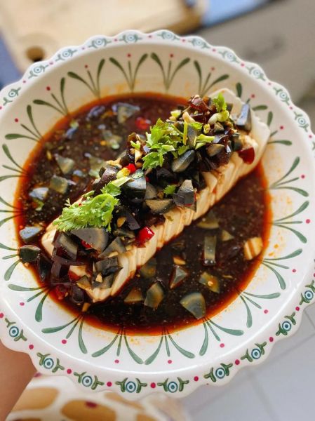 皮蛋豆腐的热量是多少_减肥能吃皮蛋豆腐吗-第3张图片-山城妙识