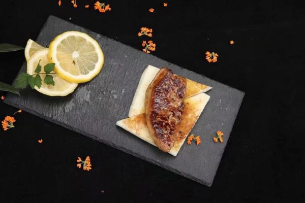 法式鹅肝的鹅是怎么养出来的_鹅肝鹅饲养全过程-第3张图片-山城妙识