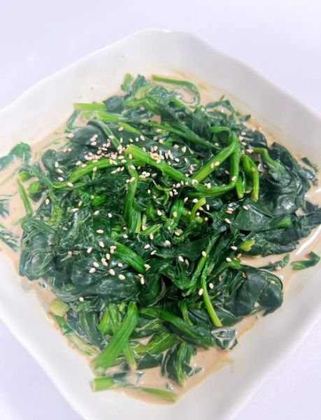 麻酱果仁菠菜怎么做_麻酱果仁菠菜热量高吗-第3张图片-山城妙识