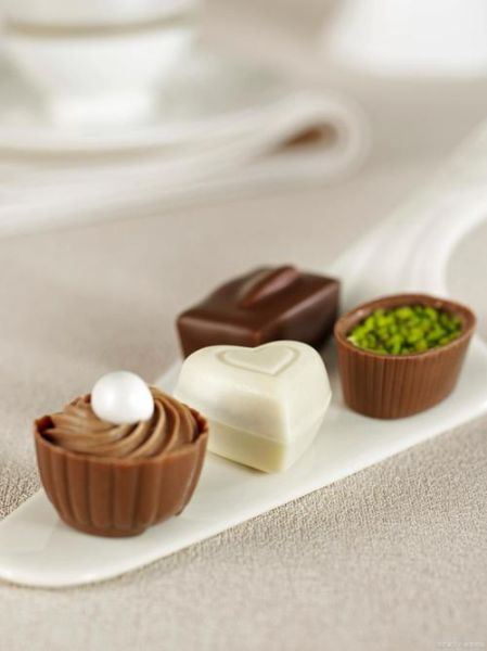 白巧克力怎么做_白巧克力和黑巧克力区别-第3张图片-山城妙识