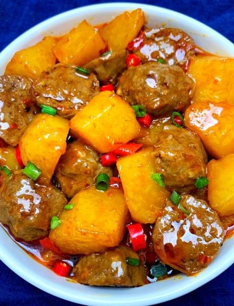 自制牛肉丸子家常做法_牛肉丸子怎么做才弹牙-第1张图片-山城妙识 自制牛肉丸子家常做法_牛肉丸子怎么做才弹牙-第1张图片-山城妙识