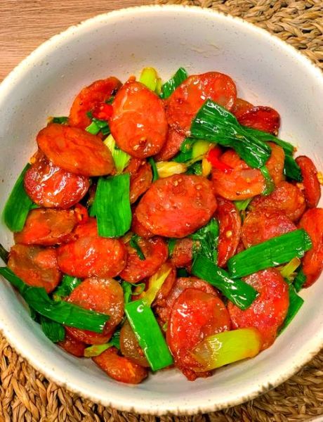 腊肠怎么做好吃又简单_腊肠家常做法视频-第1张图片-山城妙识